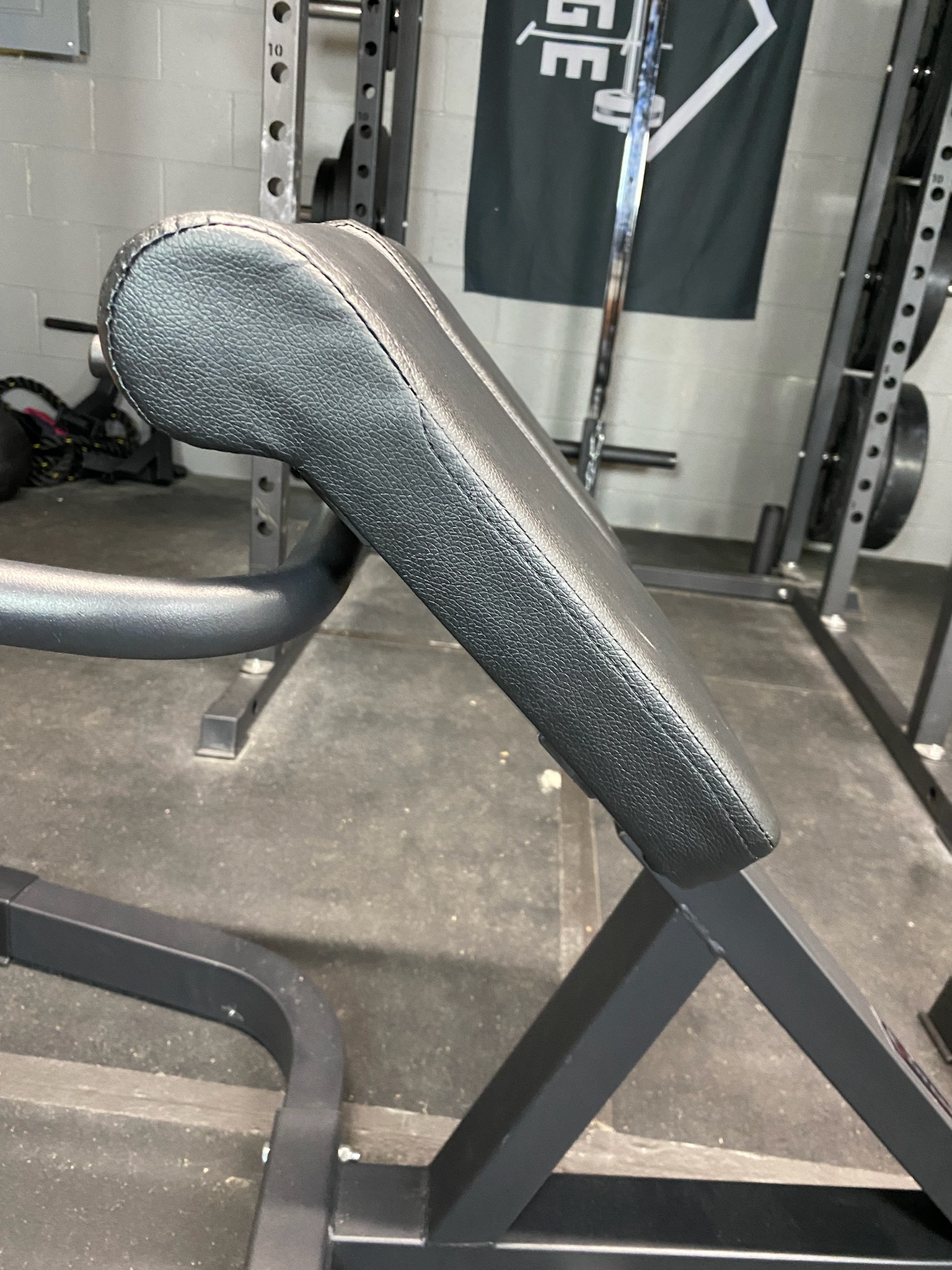 Titan BACK HYPEREXTENSION – V2 Review – Garage Gym Experiment