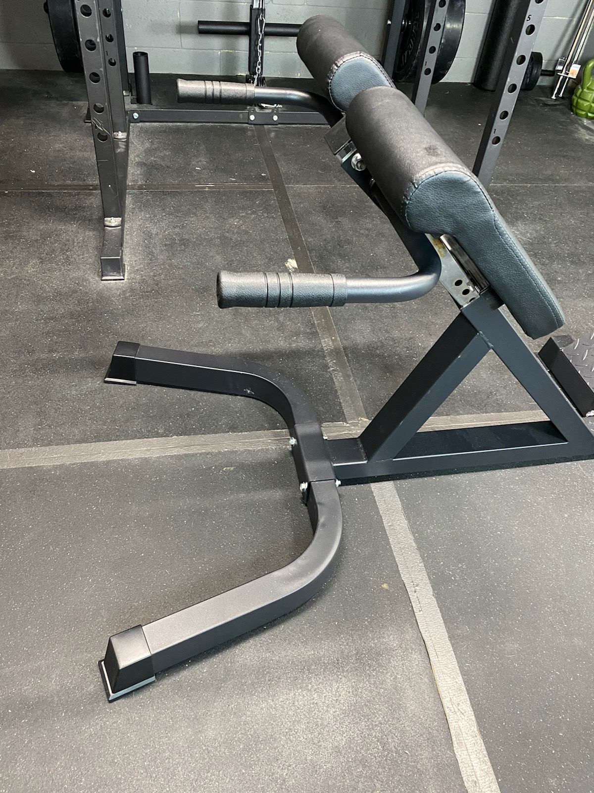 Titan BACK HYPEREXTENSION – V2 Review – Garage Gym Experiment